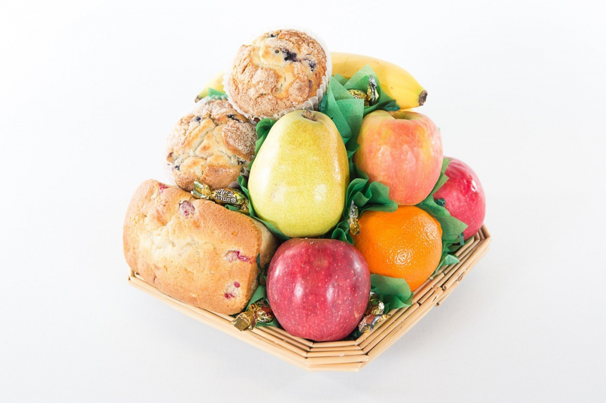 Small Fruit and Bakery Basket | Brown's Orchard & Farm Markets